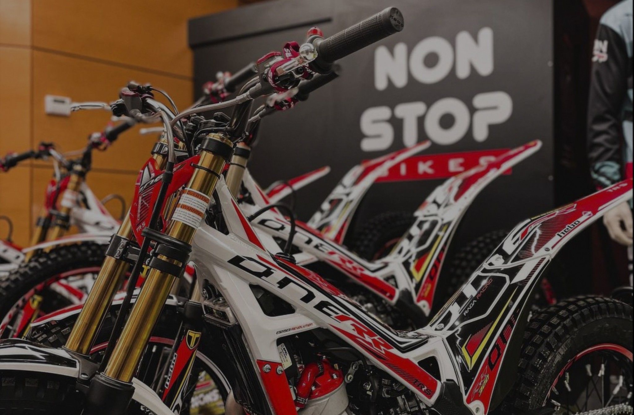 NON-STOP BIKES | Store specialized in motorcycle accessories and parts ...