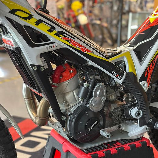 TRS ONE RR 300 2025 (Arranque eléctrico) — NonStop Bikes
